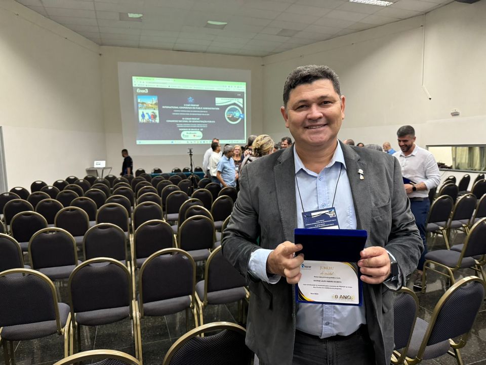 Professor da UFT e Fapto recebe homenagens em evento da Rede Nacional ...
