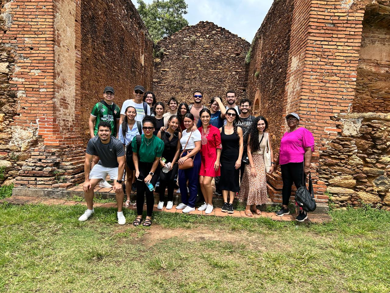 Alunos do Programa PET de Ciências Econômicas participam de visita ...